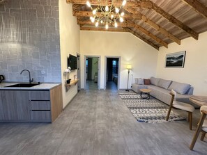 Quarto, acessível para pessoas com deficiência física, para não fumantes | Área de estar