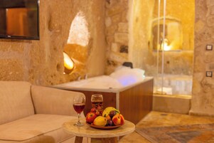 Suite Signature, piscina privativa | Banheira de hidromassagem