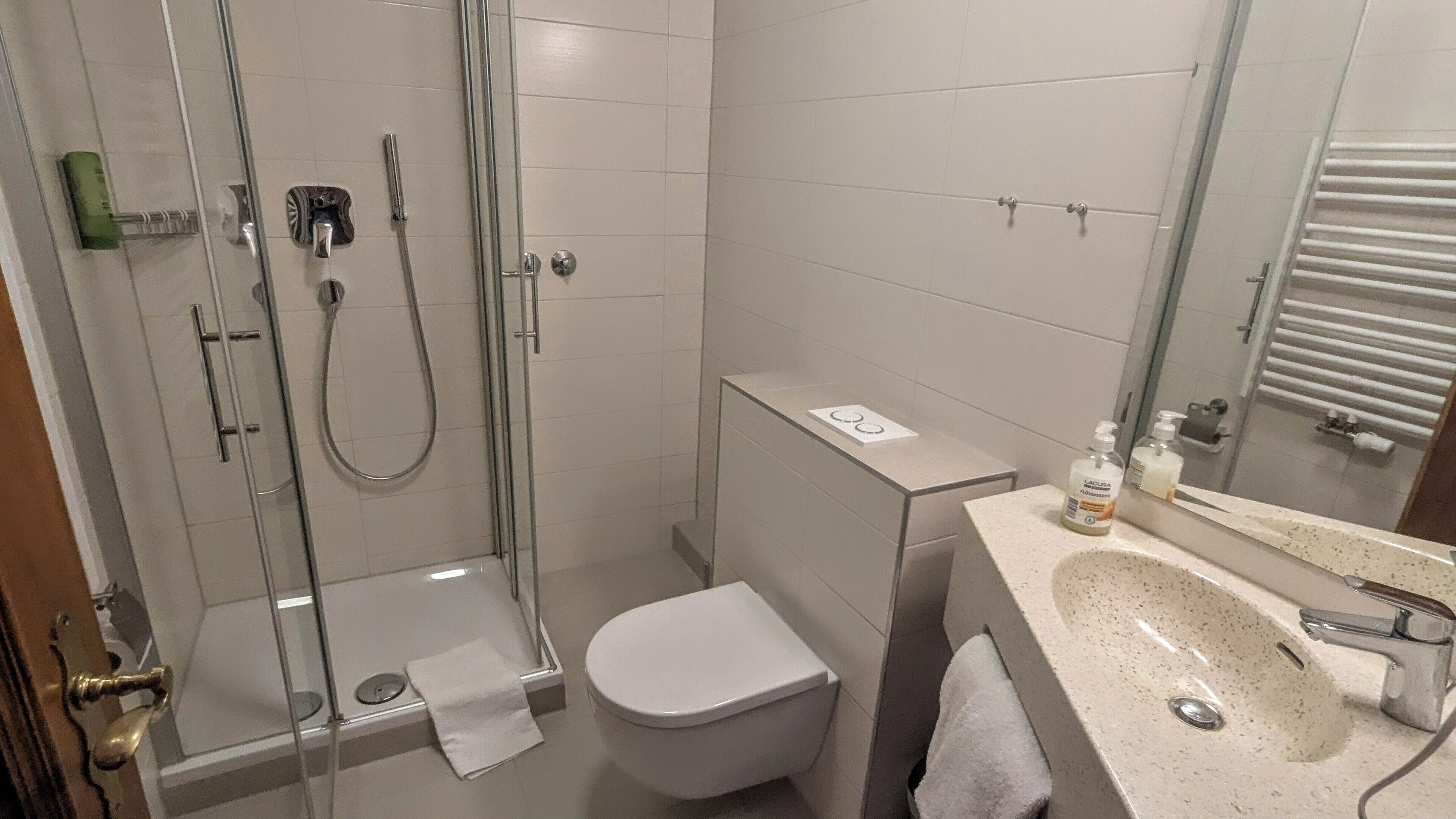Quarto Duplo, varanda | Casa de banho