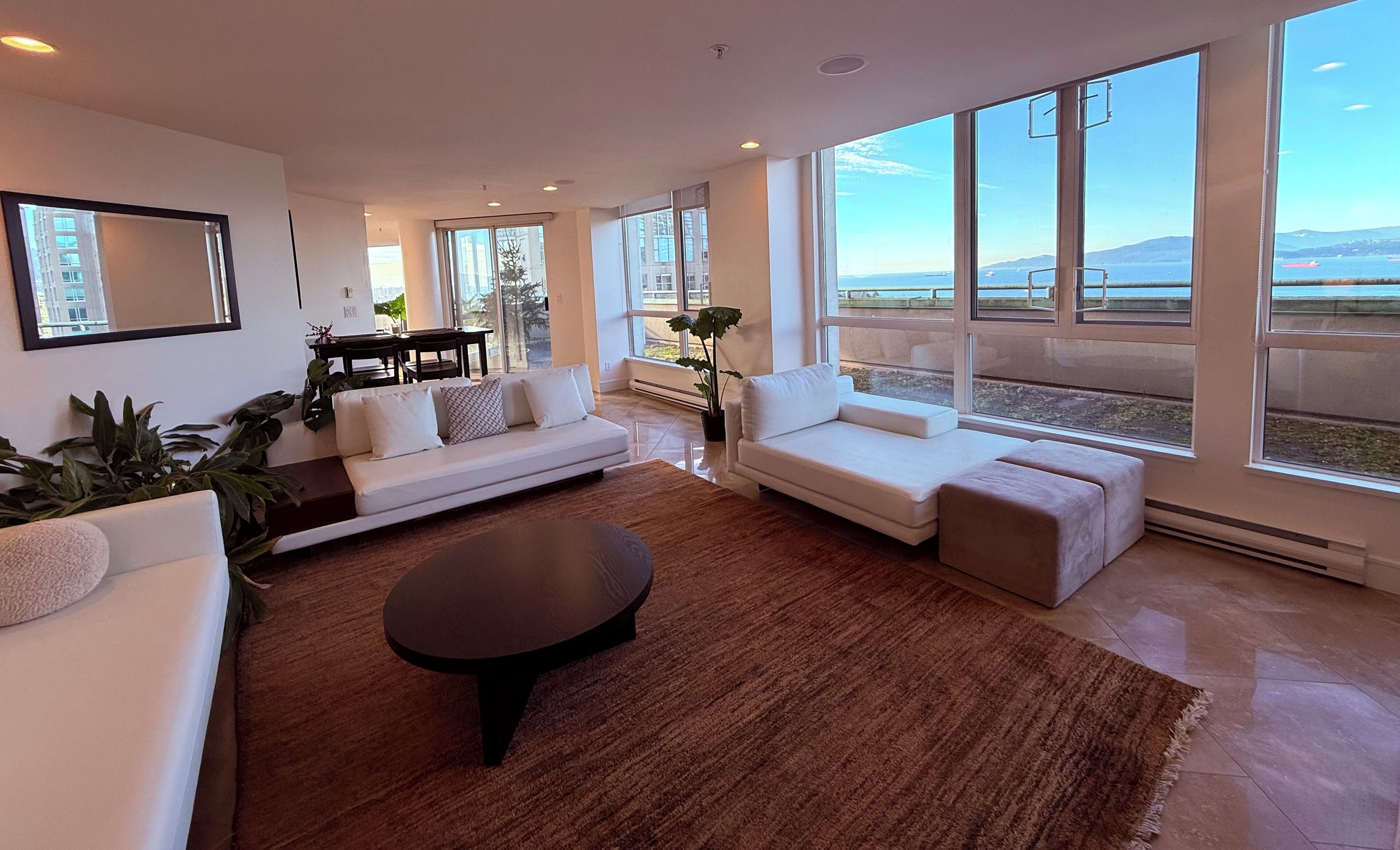 Pacific Skyhouse: 3br Views - Vancouver