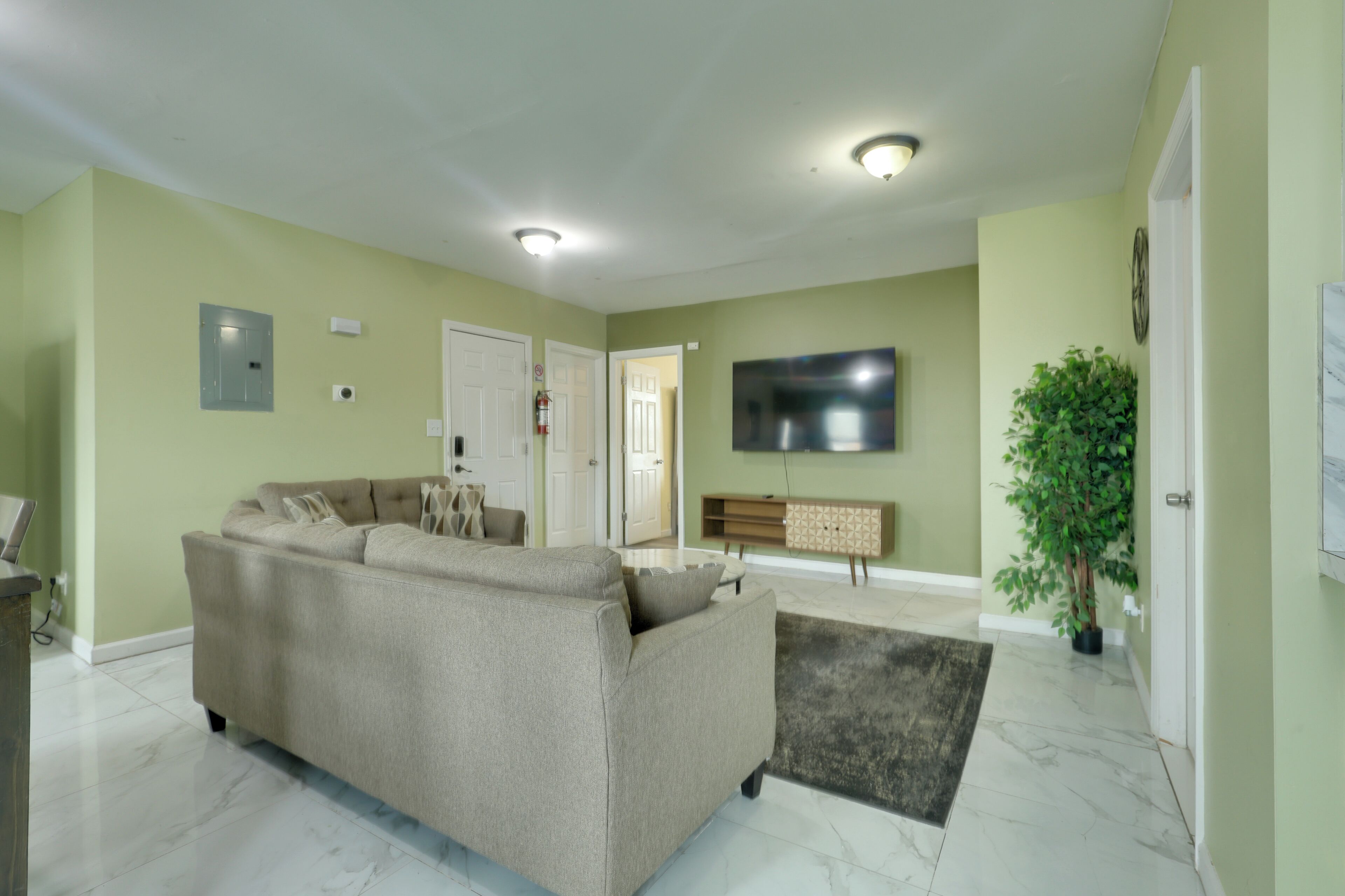 Explore Nyc, Parks & Beaches! Top-floor Apt - Rye, NY