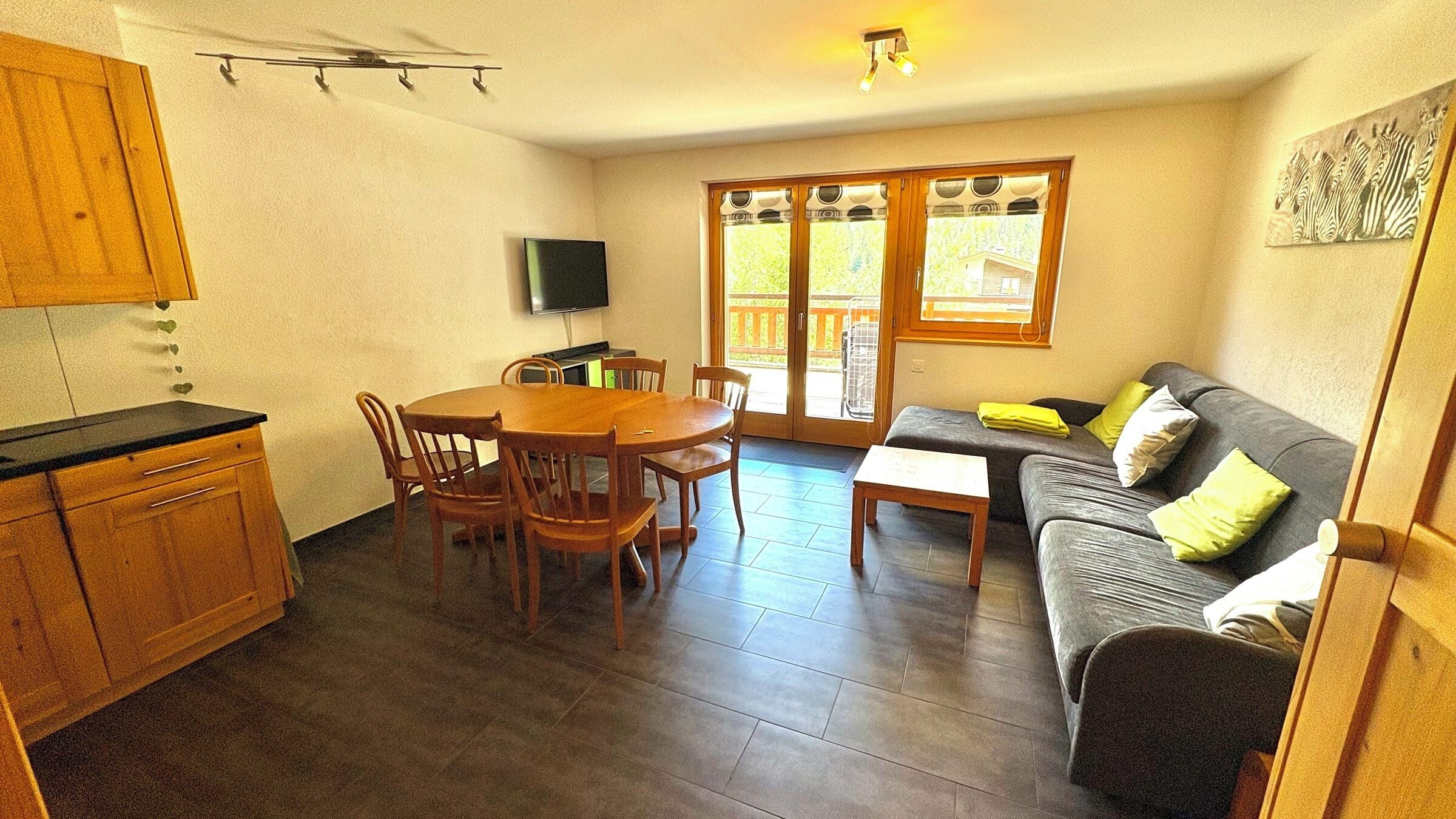 Appartement Pour 6 Personne à Proximité Des Pistes De Ski : 1 Chambre Avec Lit Double - 1 Chambre Av - Zinal