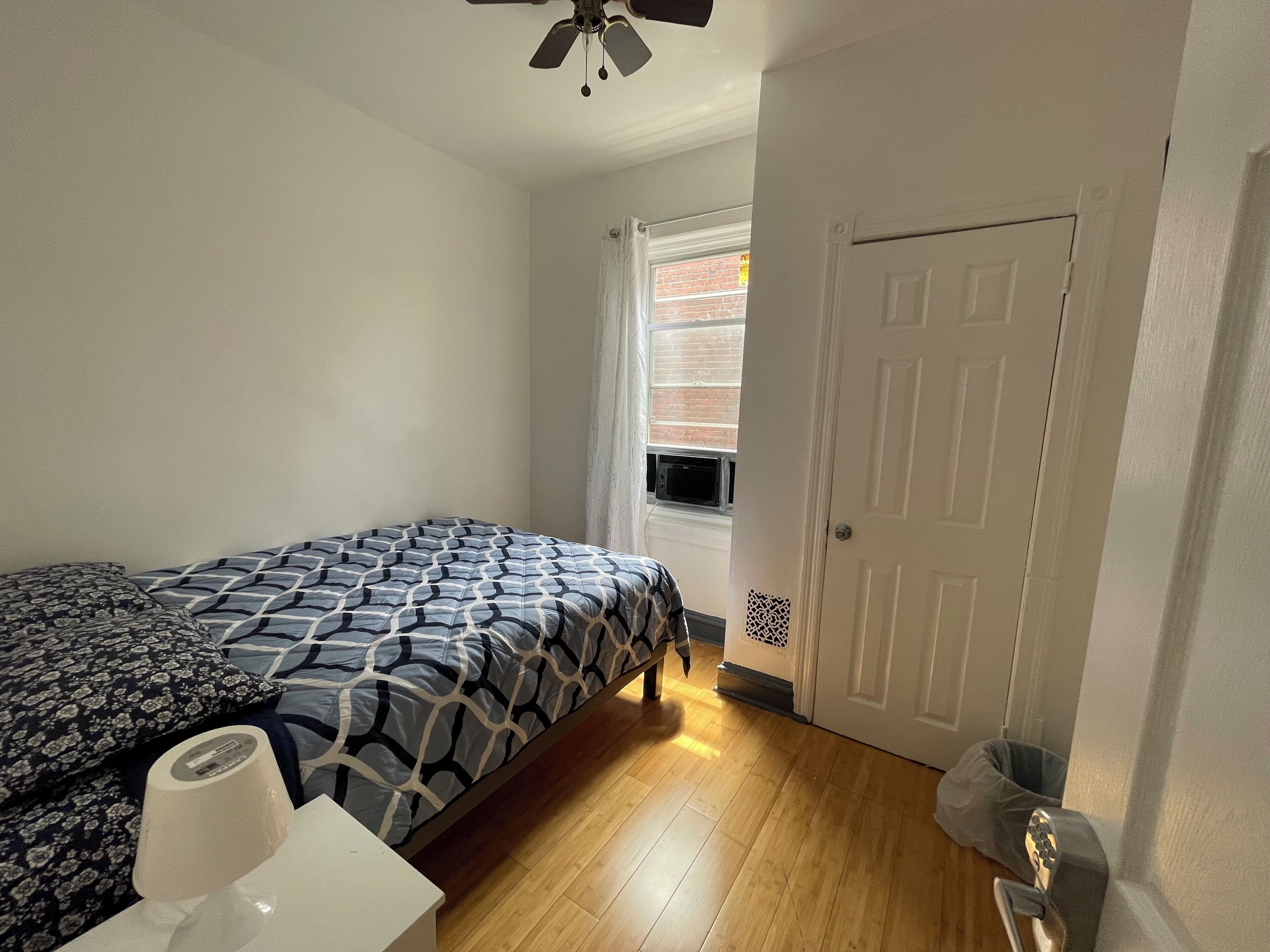 G7 Near Zoo, Fairmount Park,  One Quiet Room, Share Bathroom And Kitchen. - Bridgeport, PA