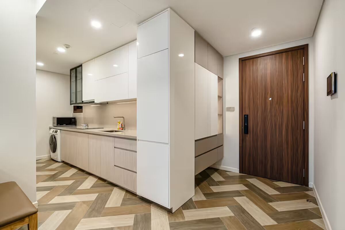 Apartamento de Luxo, 2 quartos, varanda, Vista para a cidade | Cozinha privada | Um frigorífico/congelador grande, um micro-ondas, um forno 