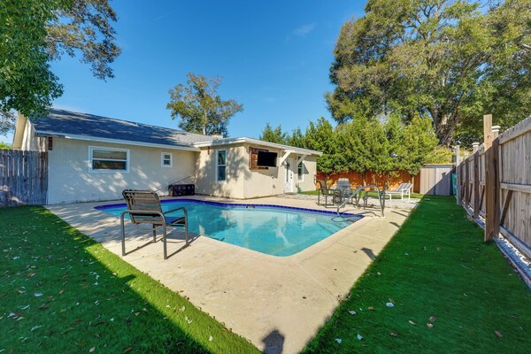 Fish & Kayak: Palm Harbor Studio W/ Pool Access! - Honeymoon Island State Park, Dunedin