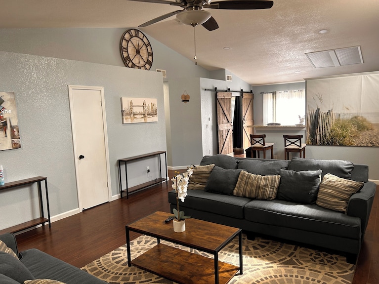 Lovely 4-bedroom House With Ac In Vibrant Modesto - Modesto, CA