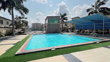 Quarto Familiar, varanda, Vista para a cidade | Piscina