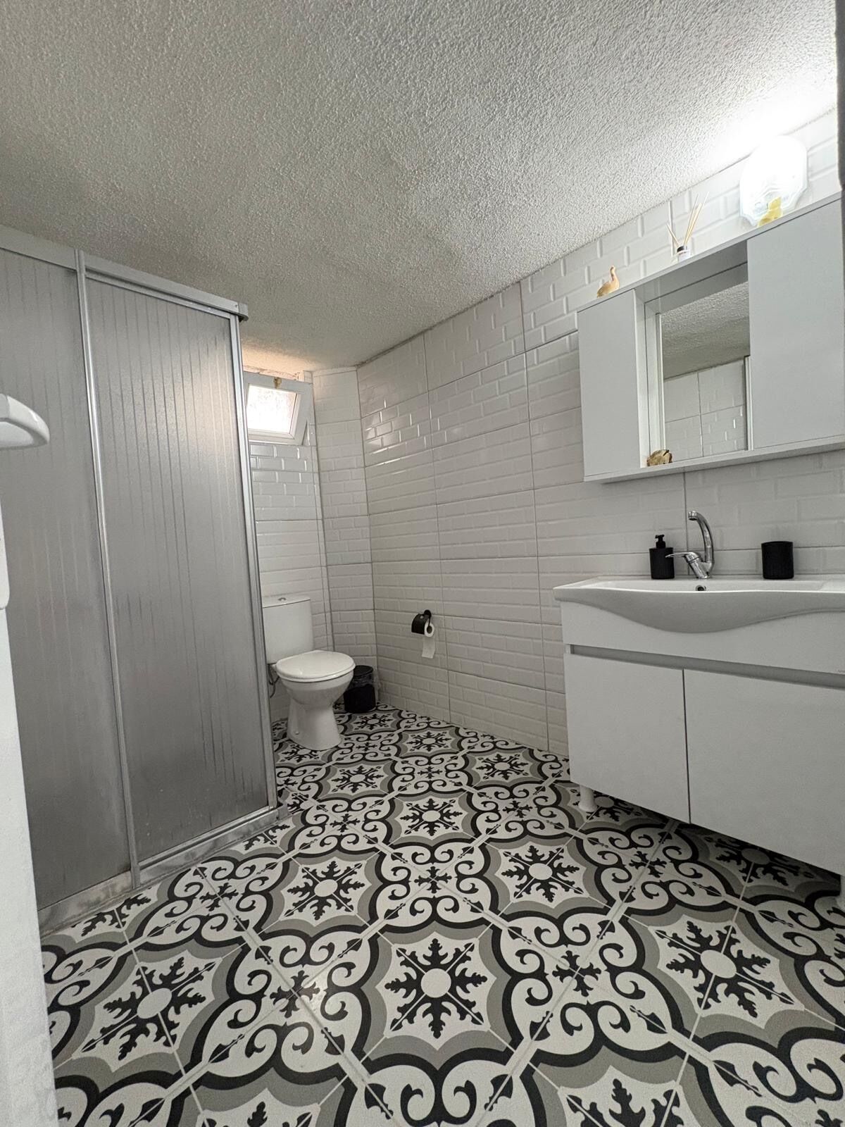 Apartamento, pátio, vista para o pátio | Casa de banho