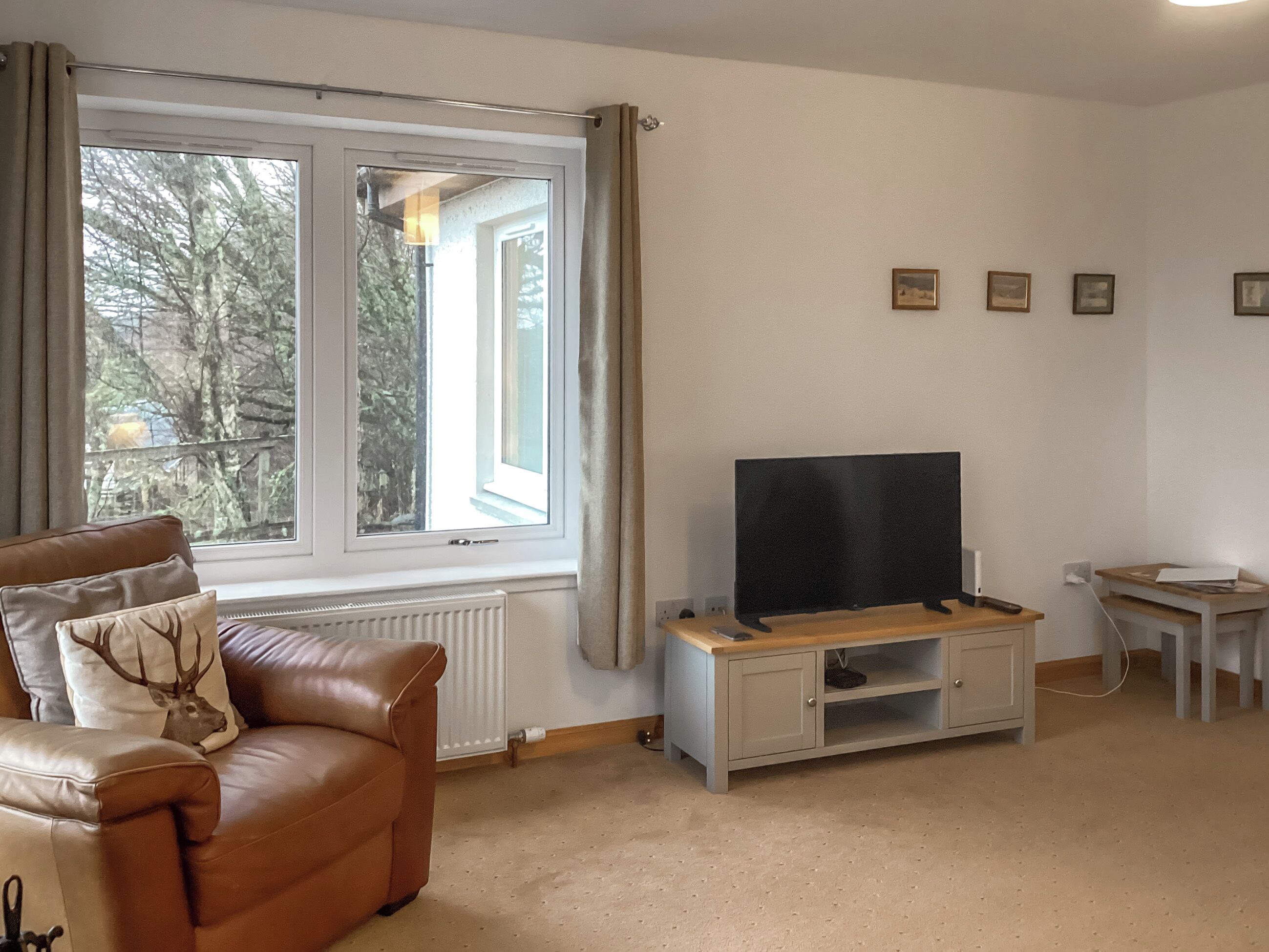 4 Bedroom Accommodation In Drunmnadrochit - Loch Ness