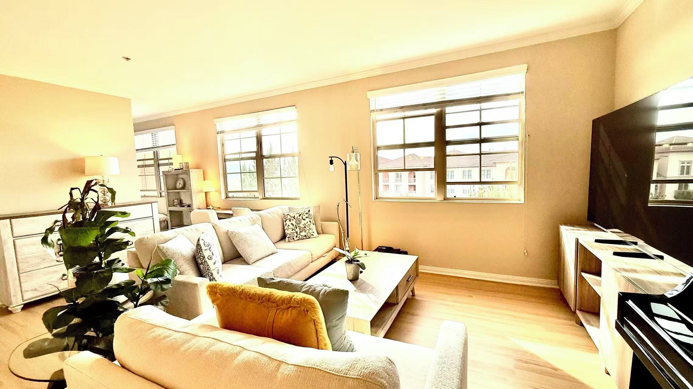 Spacious Studio - 2 Beds - Walk To Irvine Spectrum - Lake Forest, CA