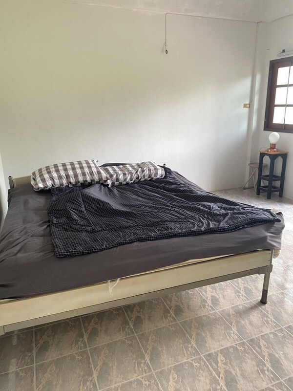 Only Fan Guesthouse - Pathio District