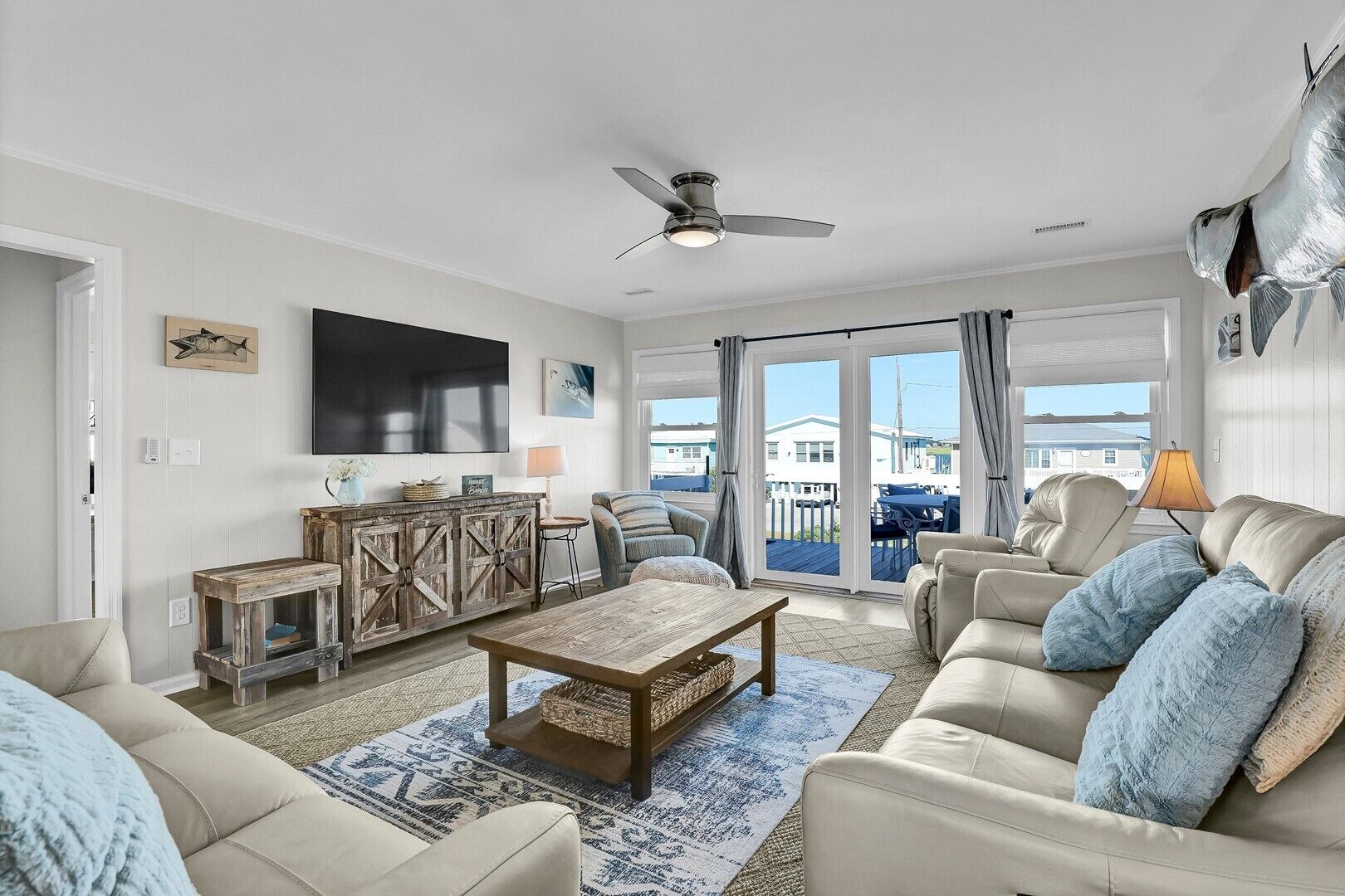 Charming 3 Bedroom House With Views Of The Ocean And The Sound - Topsail Beach, NC