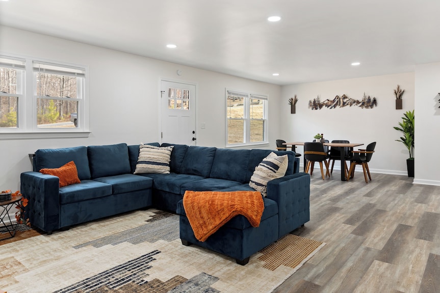 Newly Renovated 2br/2ba Home. Near Buchanan - Natural Bridge Zoo, Natural Bridge