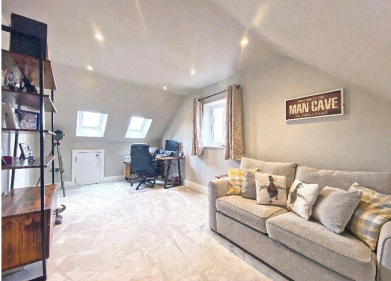 Near London & Guildford 3 Bed 3 Bath House. Families, Contractors & Short Stays - West Sussex