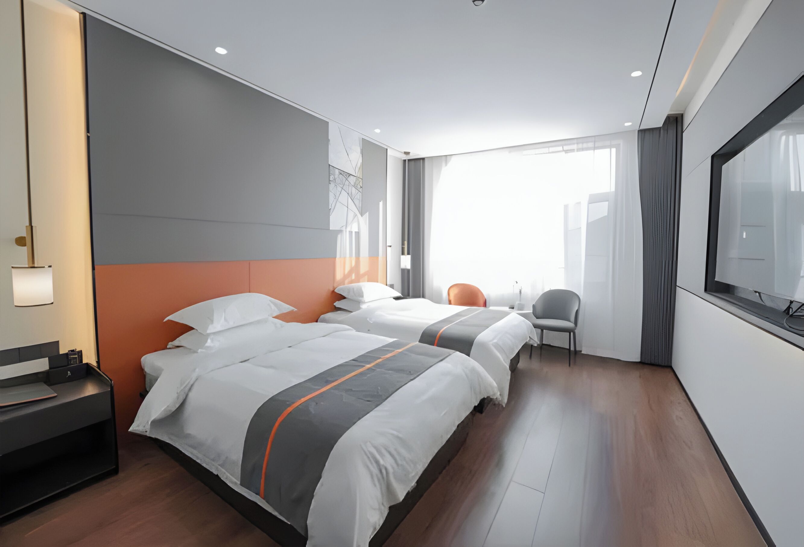 Quarto casal superior | Escrivaninha, espaço de trabalho para notebook, cortinas blackout