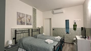 Quarto Duplo ou Twin | Secretária, cortinas/cortinados opacos, quartos insonorizados