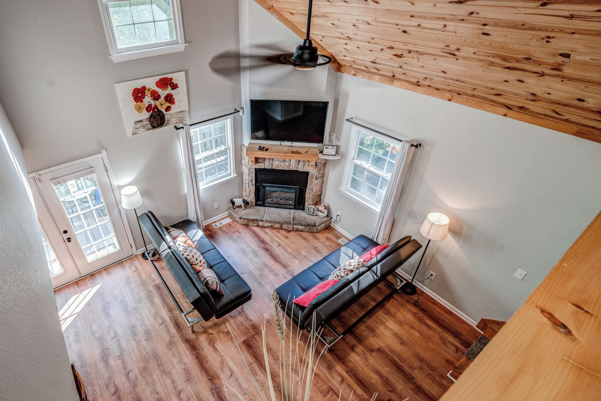 Cozy Escape  Hot Tub  Overlooks Helen Main Street  Sleeps 9 - Cleveland, GA