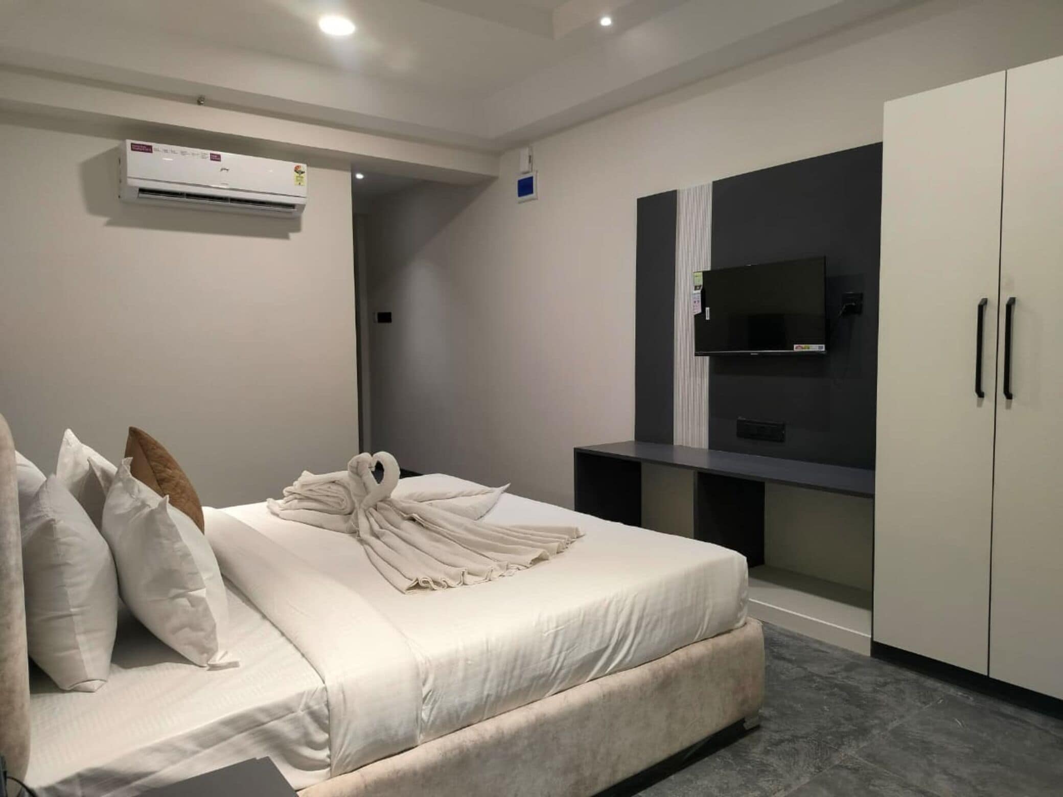 Suite Executiva | Secretária, secretária adequada para computadores portáteis 