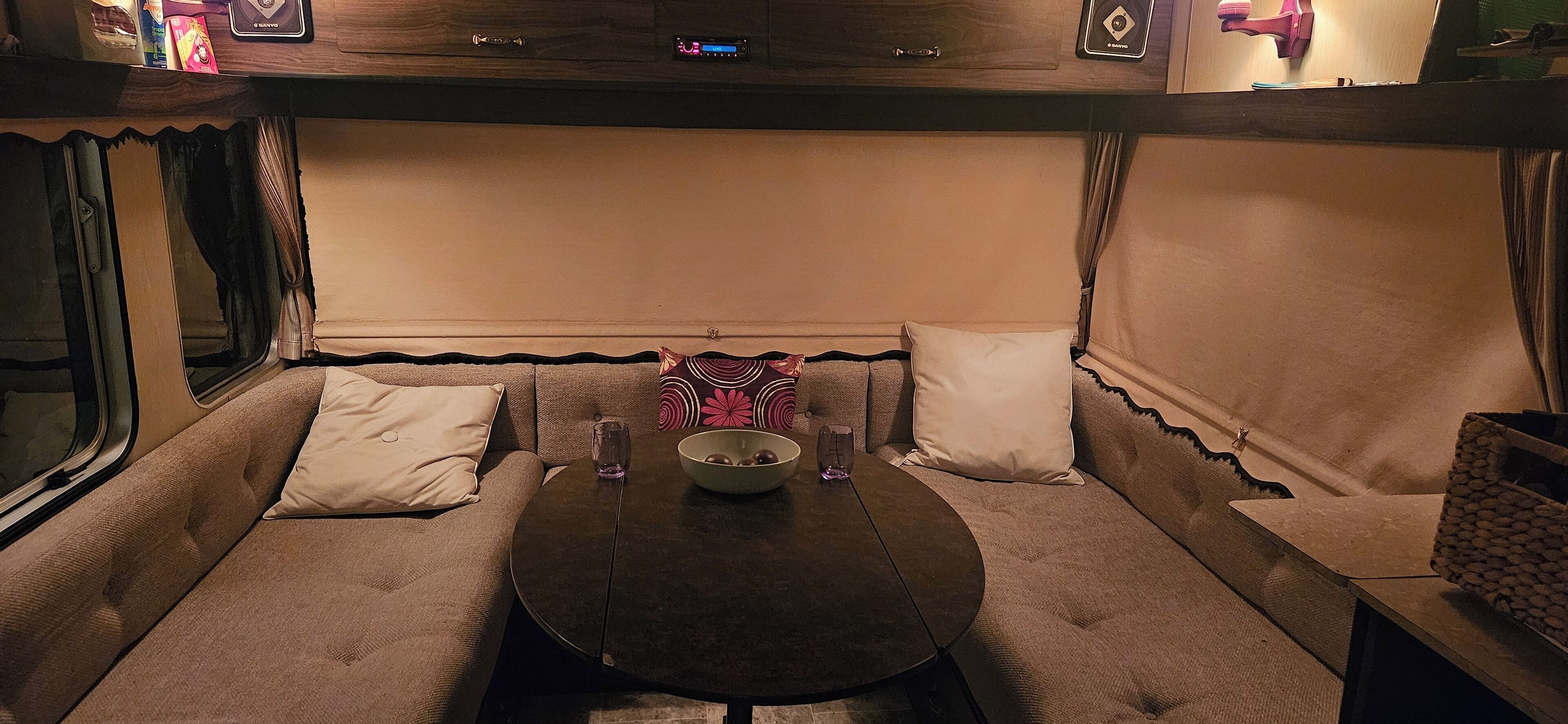 Quintessential Caravan/cabin In Campground With Gym, Heated Pool, 2mins To Beach - Waihi Beach