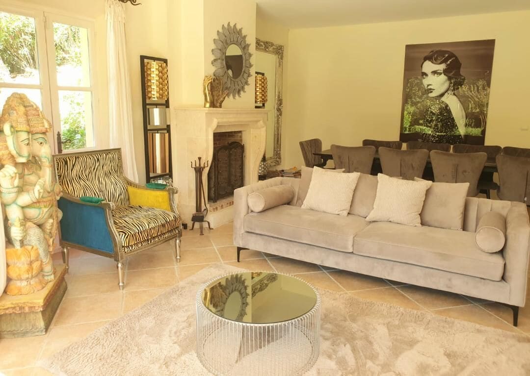 Villa At St Tropez Golf Club: 4 Bedrooms, 24/7 Security, Tennis Courts.... - Cogolin
