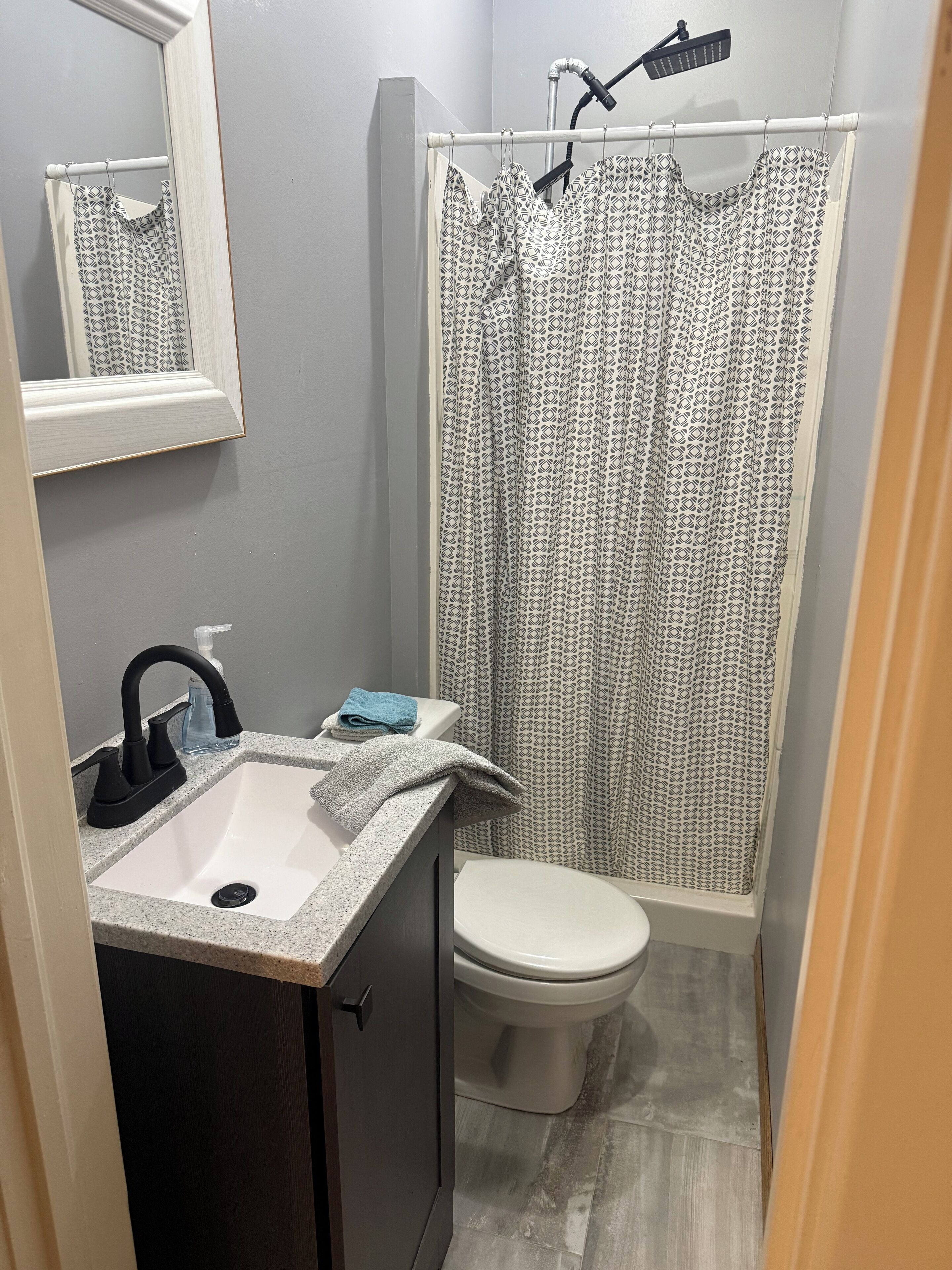 Modern 4-bedroom/5 Bathroom Southern Farmhouse - Nebraska