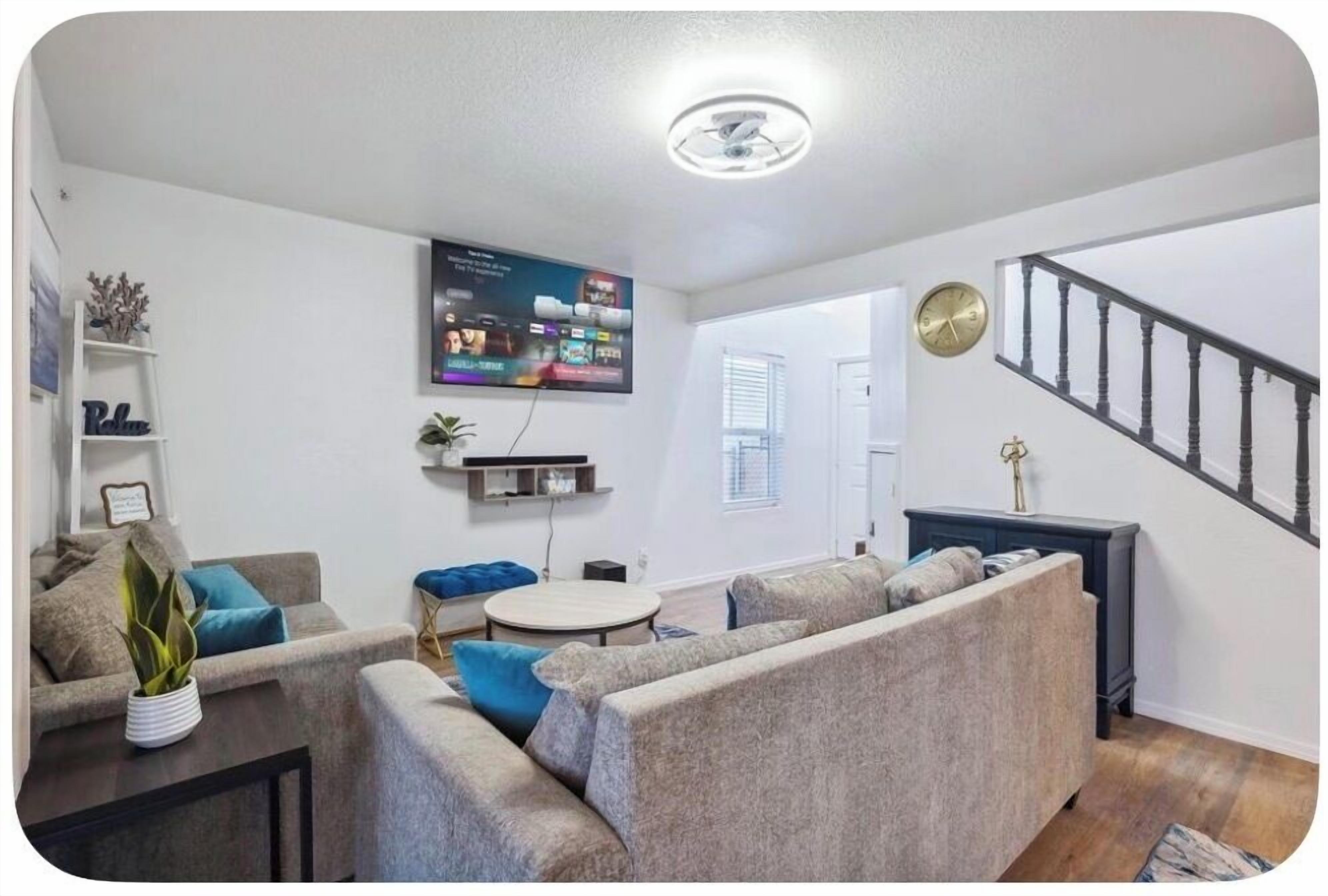 Cozy 3 Bedroom Home Across The Street From Rotary Park. - Laughlin, NV