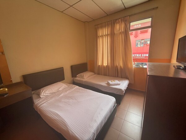 Oyo 91284 White House Hotel Kluang - Kluang