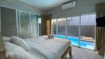 Vila, vista para a piscina | Ferros/tábuas de passar roupa, Wi-Fi de cortesia