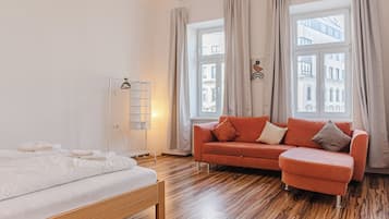 Apartamento básico | Ferros/tábuas de passar roupa, Wi-Fi de cortesia