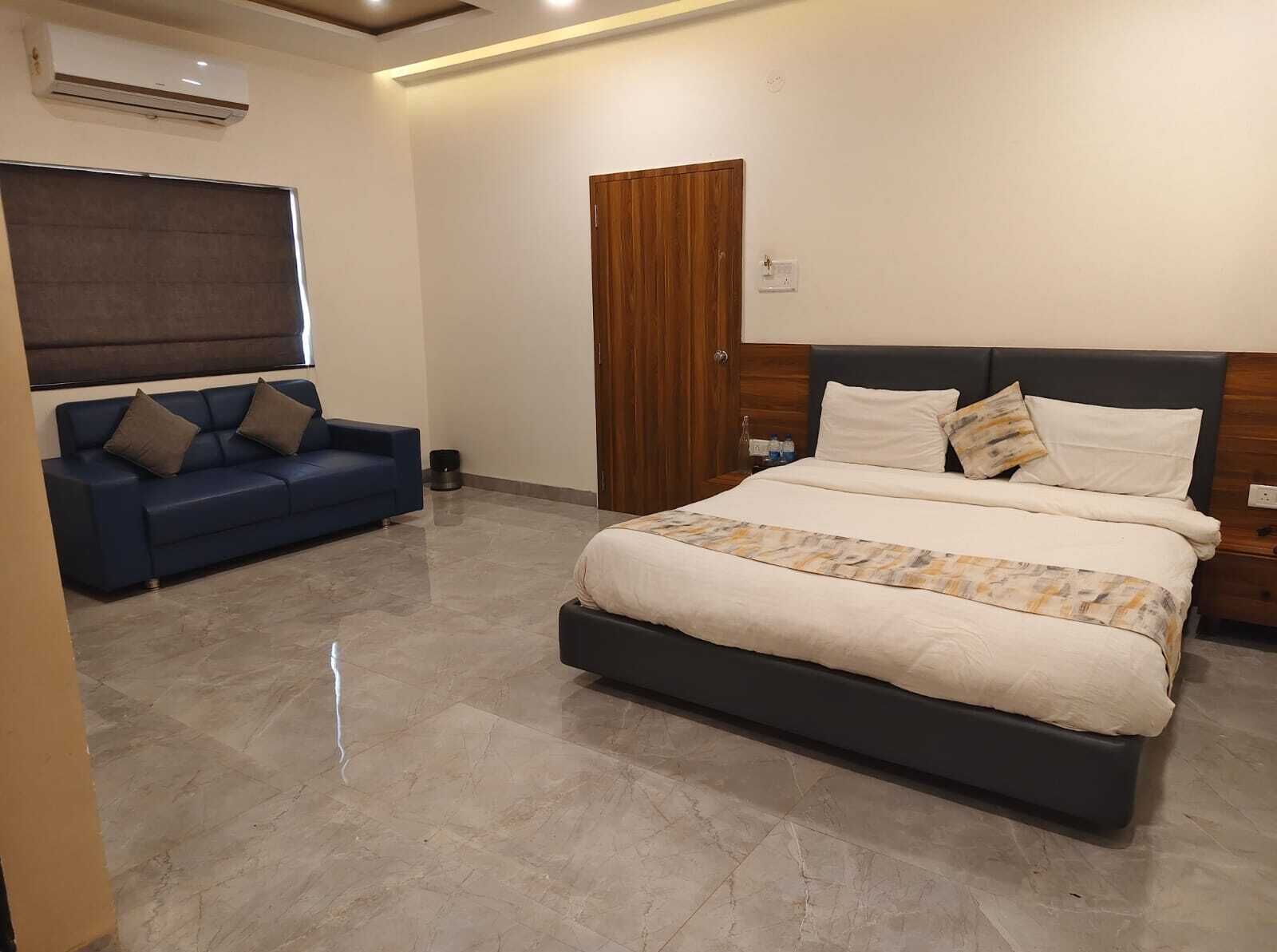 Quarto de Luxo | Secretária, roupa de cama fornecida 