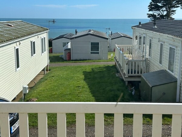2bed Cabin-sleeps 4, Wifi, Free Parking, Sea Views - Isle of Wight