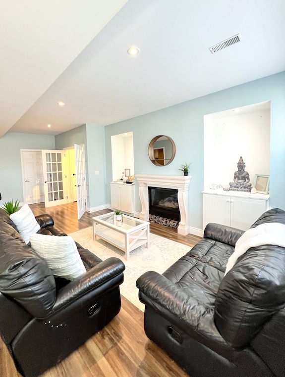 Close To Beachsauna & Movie Room,/sherkston - Fort Erie