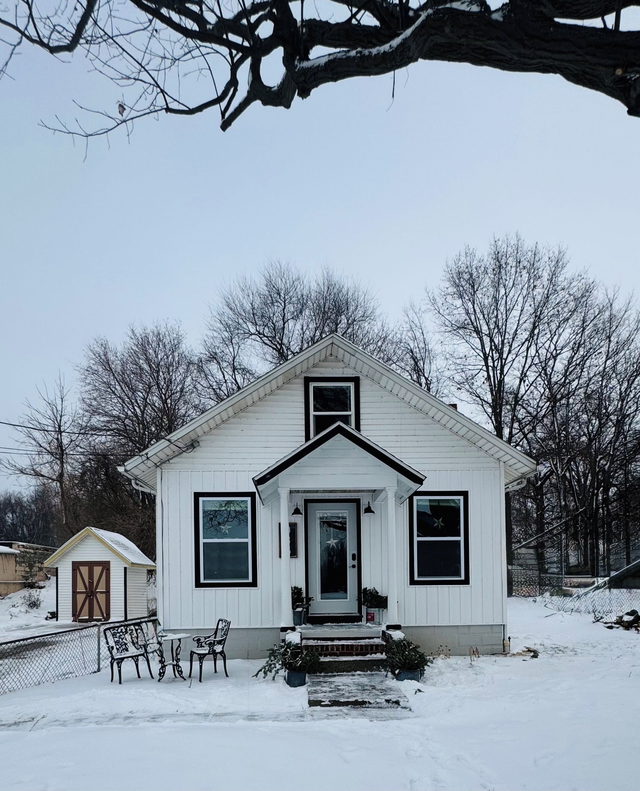 Keystone Cottage Lake View Family, Kid & Dog Friendly Fenced Yard - Portage Lakes, OH