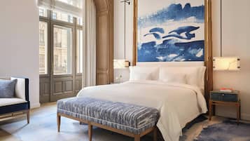 Quarto luxo, 1 cama King, vista para a cidade | Lençóis italianos Frette, roupas de cama premium, frigobar