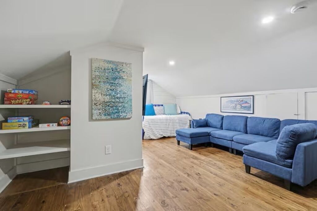 Walk To Marietta Square | Renovated 3br | Fenced Yard + Pets - Marietta, GA