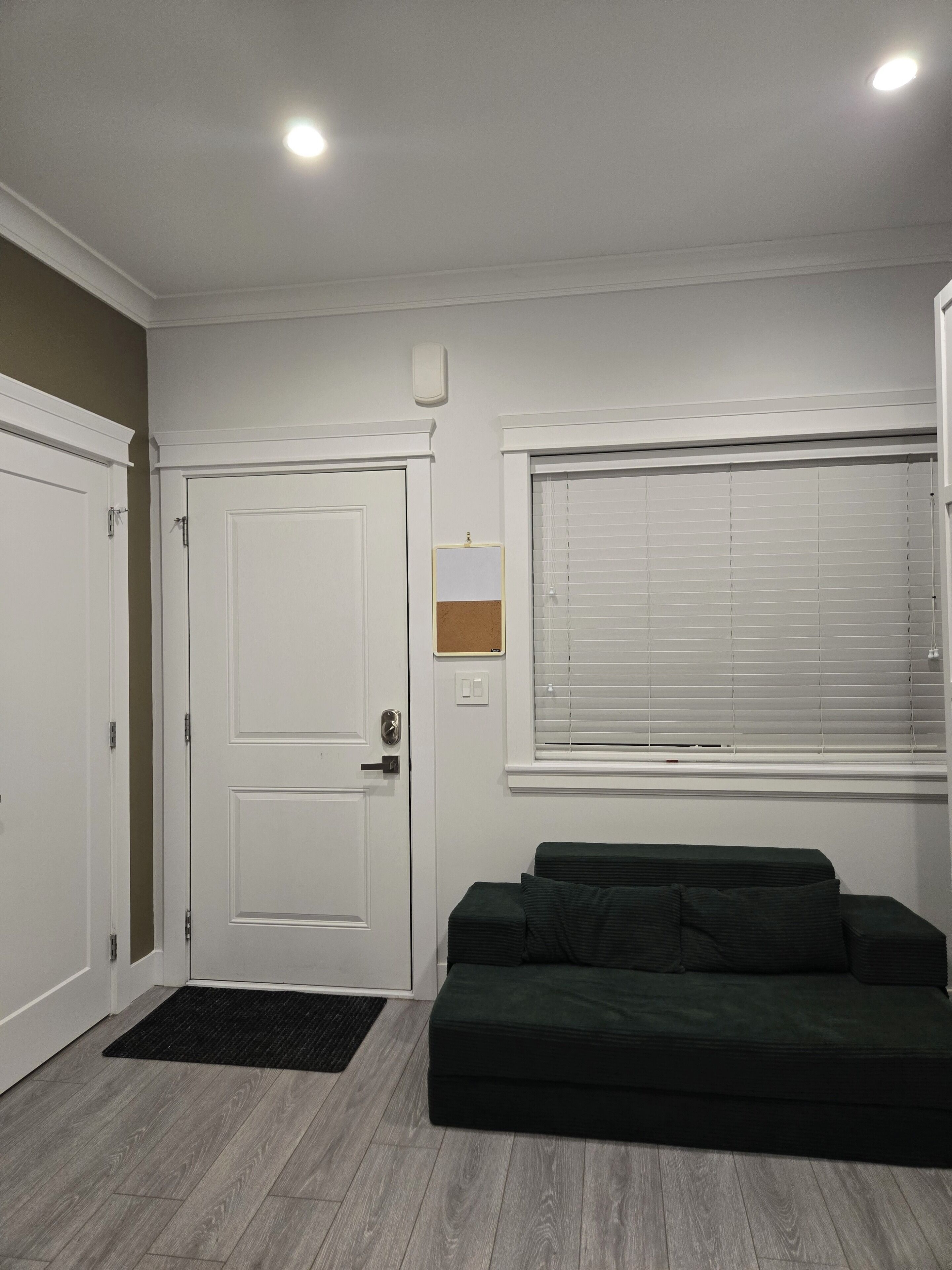 Charming Queen Br Guesthouse In North Burnaby - Burnaby