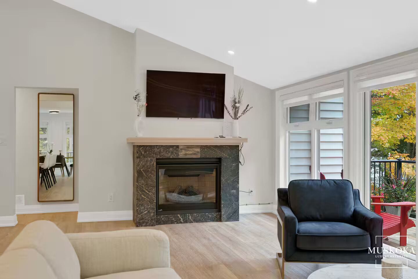 Bear Bay Retreat On Lake Muskoka - Gravenhurst