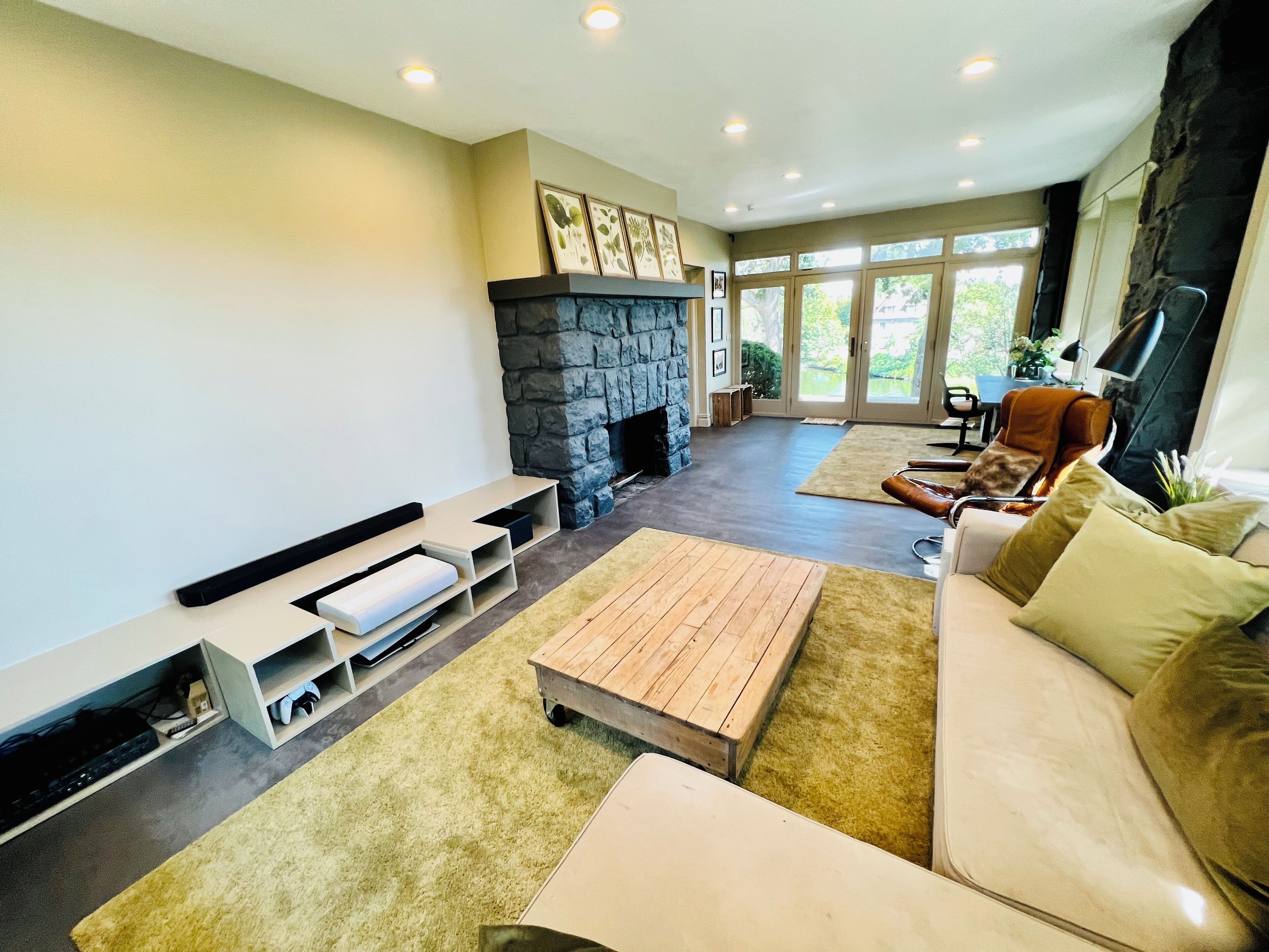 Luxury Waterfront Estate · Sleeps 18 · 45-min Drive To Fifa World Cup Stadium - Paterson, NJ