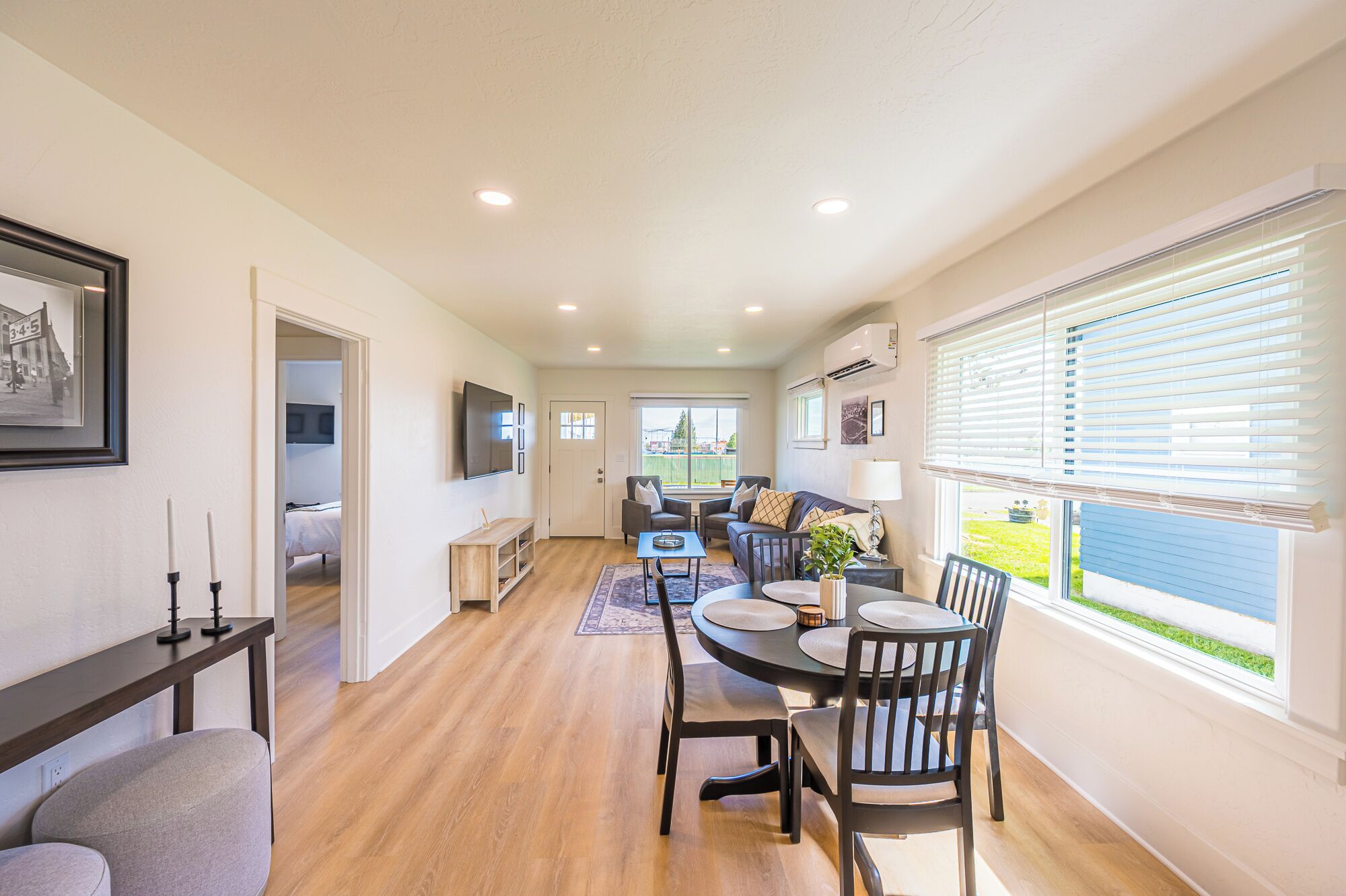 Home Plate Hideaway: Near Olympic National Park - Port Angeles, WA