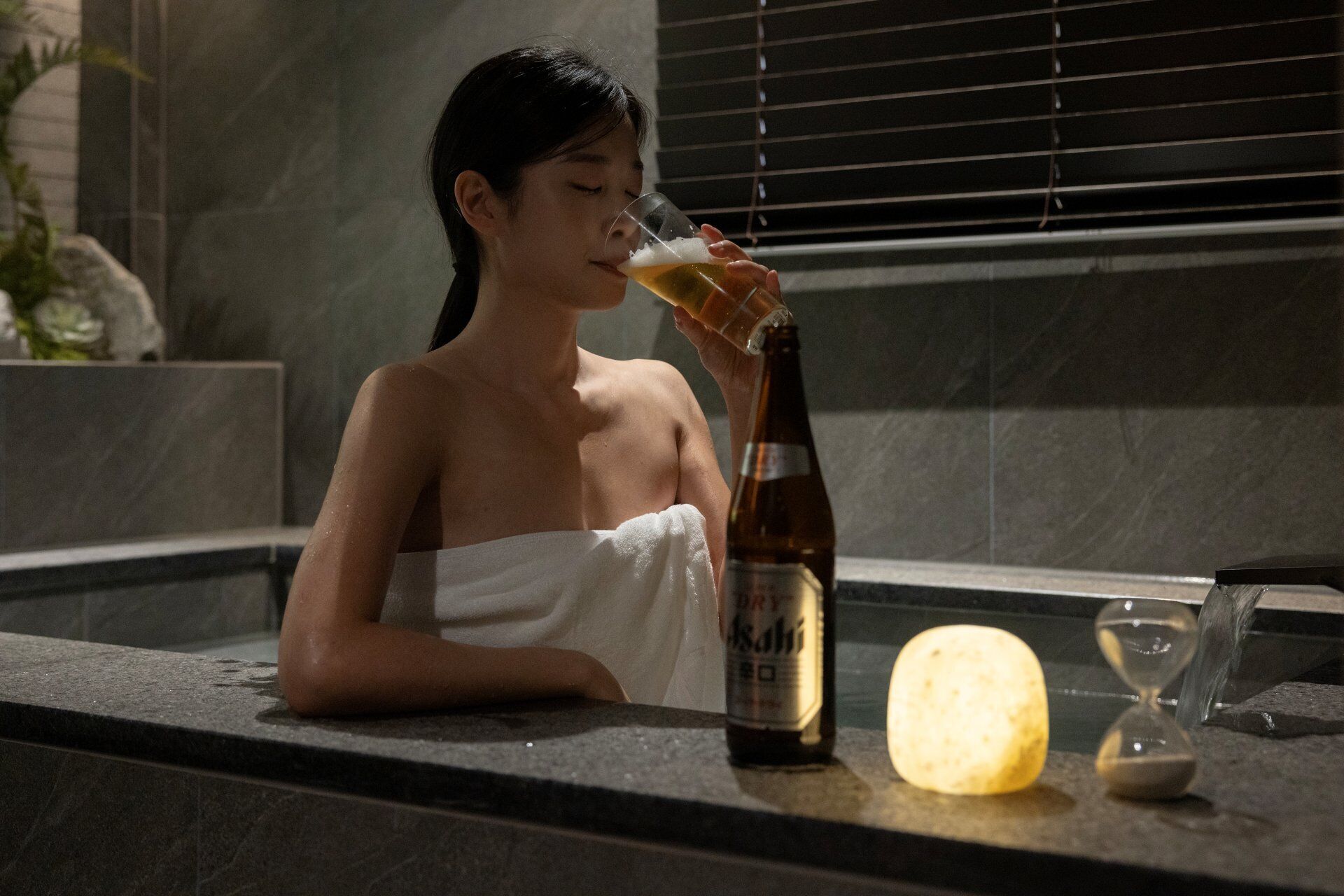 Quarto casal superluxo | Banheira de hidromassagem particular