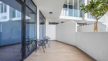 Apartamento, varanda | Refeições ao ar livre