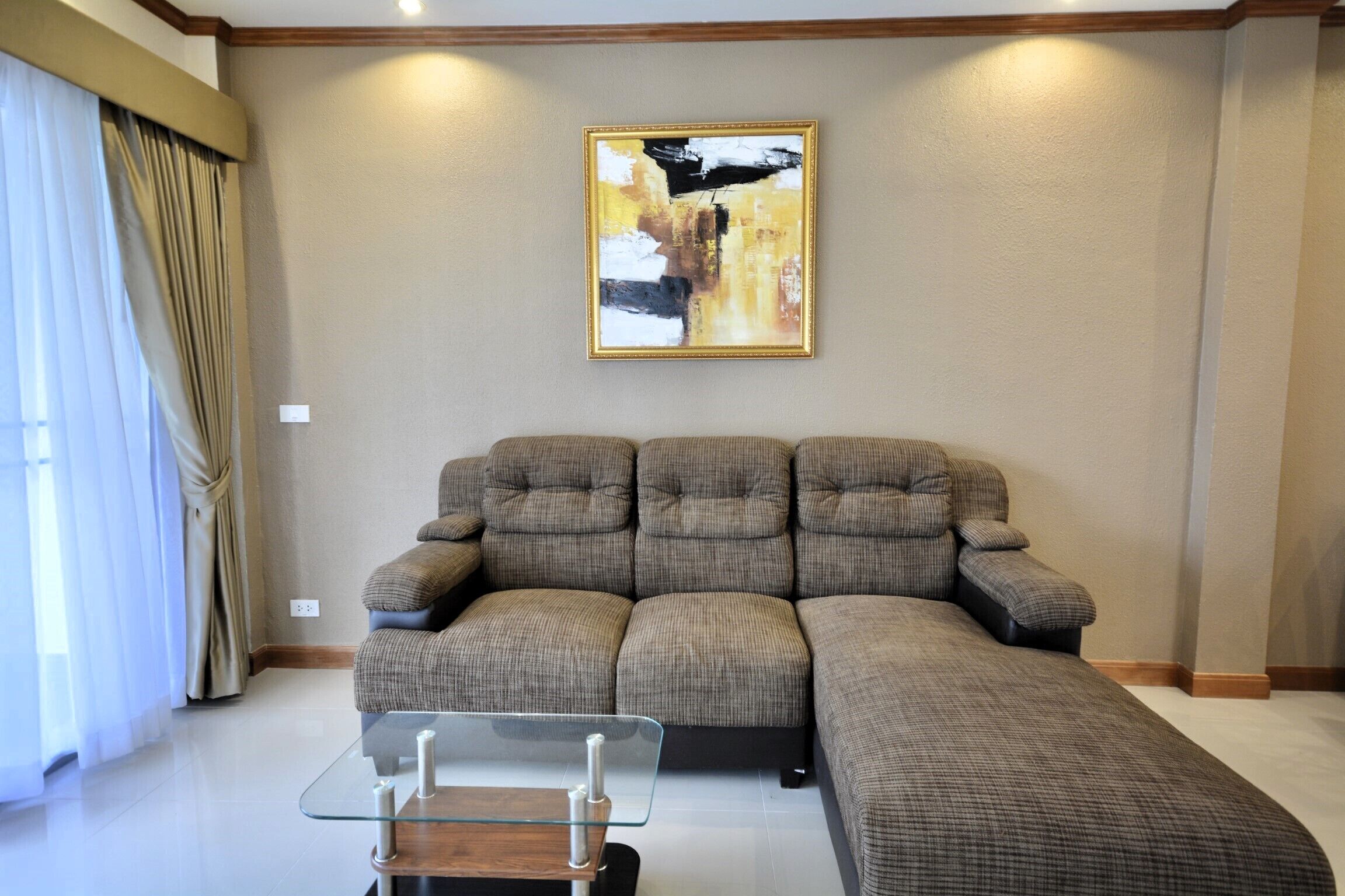 Spacious Corner 1-bedroom Condo With 2 Balconies - Baan Suan Lalana - Pattaya City