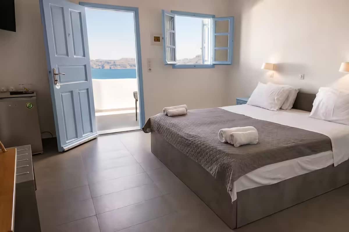 Standard Double Room with Caldera View | Berços grátis, Wi-Fi de cortesia, roupa de cama