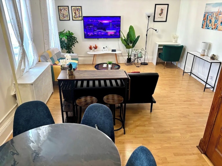 Private & Charming 1br Apartment Easy Nyc Access - 포르 리
