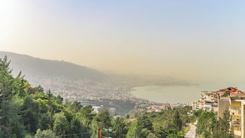 Apartamento de Luxo, 3 quartos, kitchenette, vista para o mar | Vista do quarto