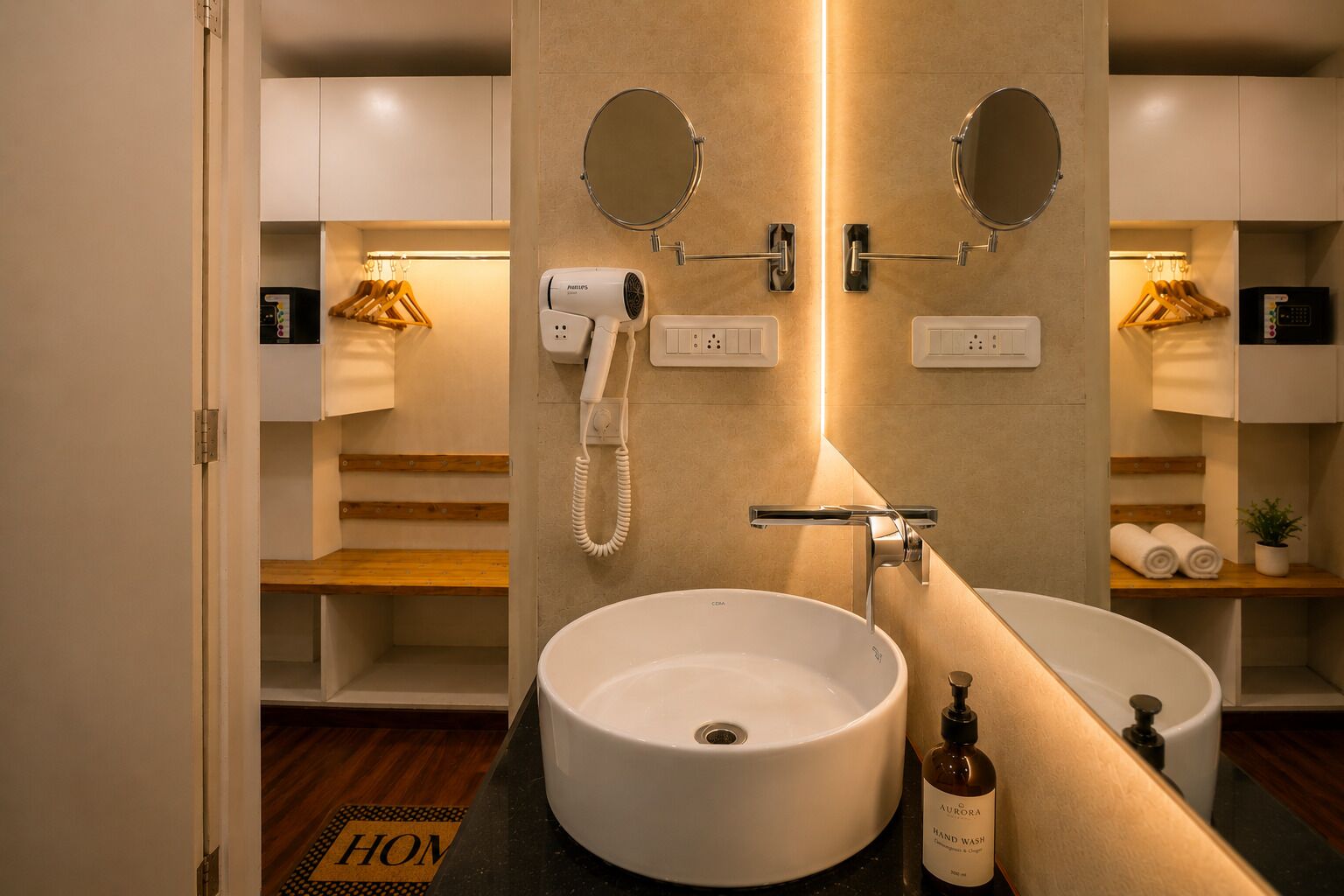Quarto premium, vista para a montanha | Banheiro | Chuveiro, ducha de hidromassagem, produtos de toalete de grife 