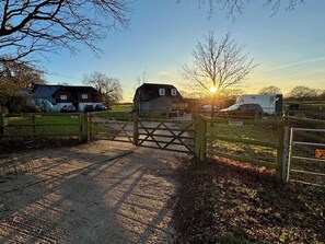 Casa, 2 quartos, varanda | Fachada
