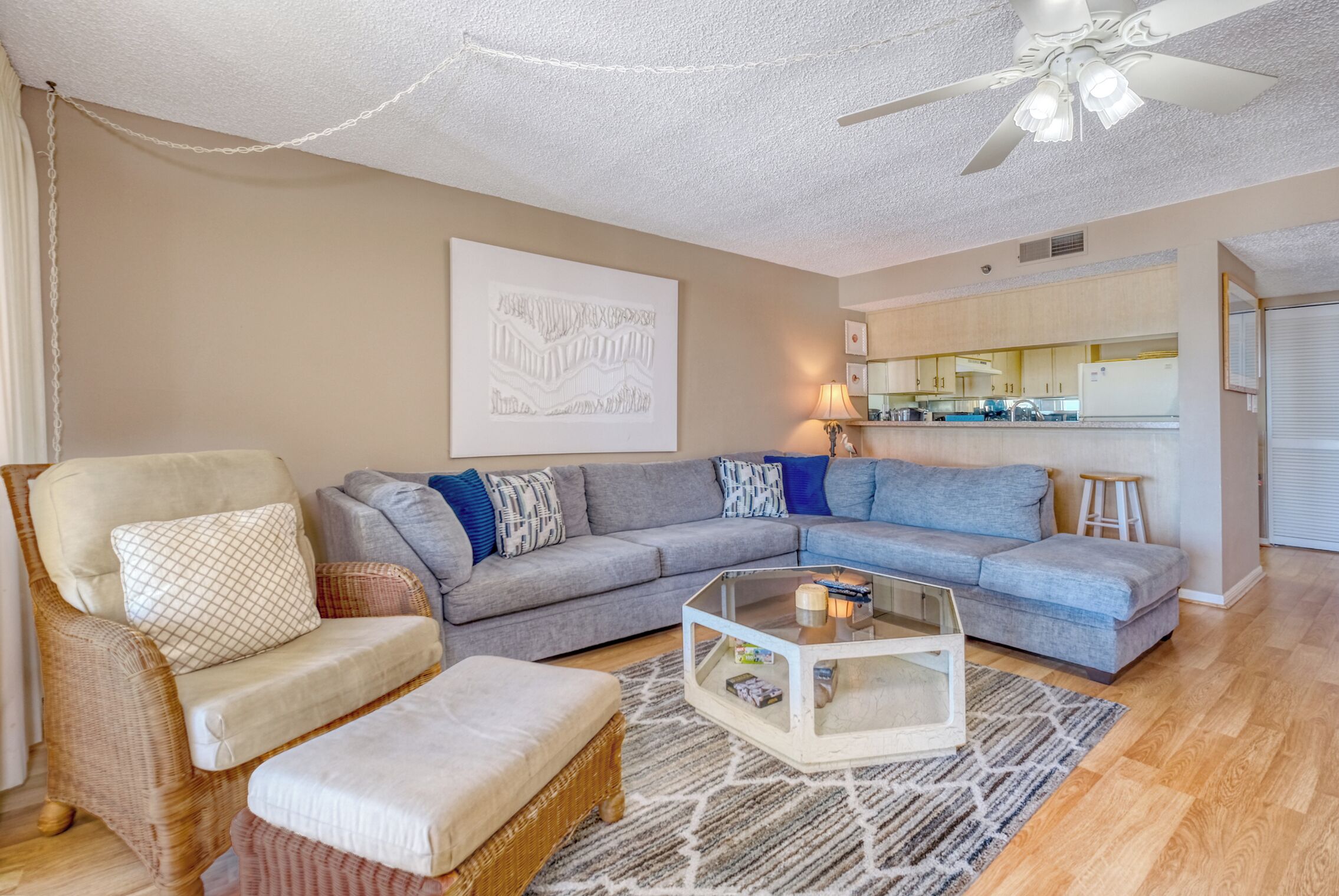 Two Bedroom Two Bath Direct Gulf Front Penthouse - Redington Shores, FL