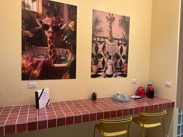 Apartamento (1 Bedroom) | Cozinha privada | Micro-ondas, máquina de café expresso, chaleira elétrica