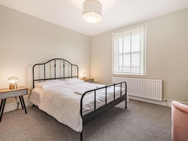 Apartment 3 - Norfolk